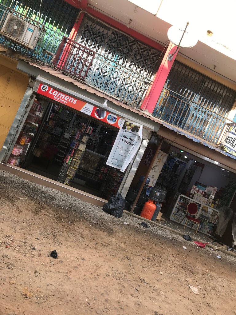 Finansal danışmanlık Lamens Ventures, Akra, foto