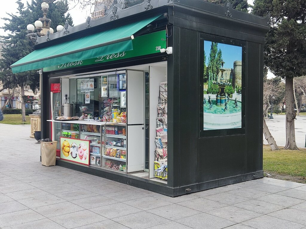 Gazete bayi Klask press, Bakü, foto