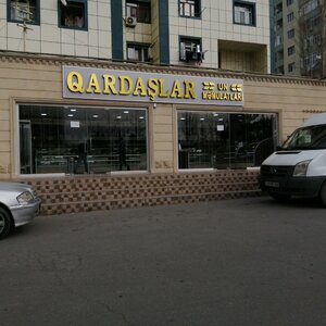 Gardaslar un mamulatlari (Qеdir Mеmmеdov Street No:1), ekmek fırını  Bakü'den