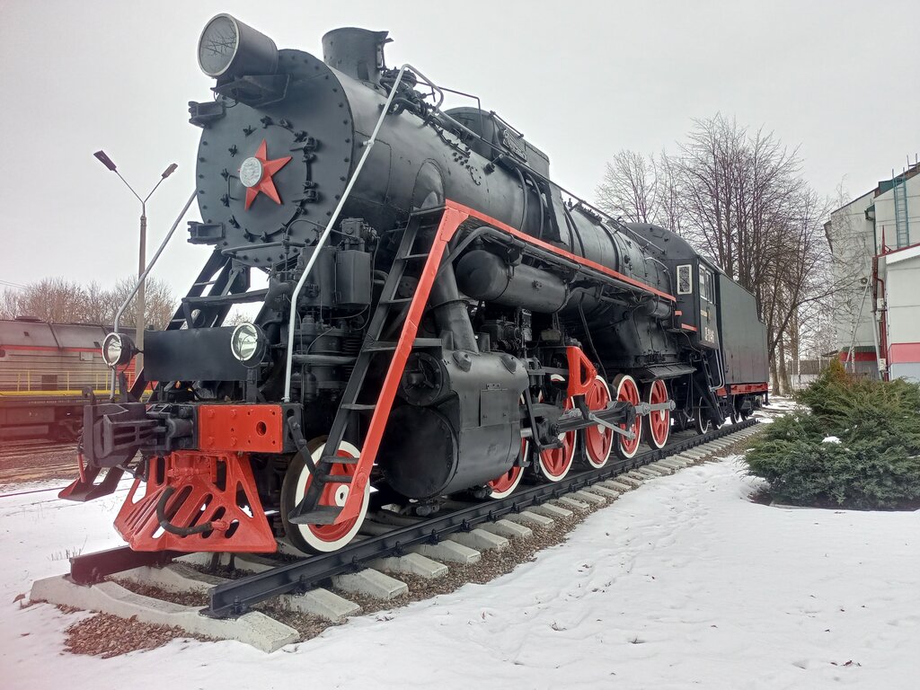 Teknoloji anıtı Памятник паровозу Л-1846, Velikie Luky, foto