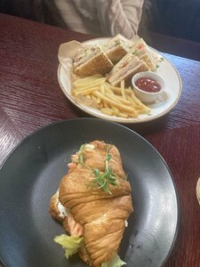 Friendly (Lenina Avenue No:61, Chelyabinsk), kafe  Çeliabinsk'ten