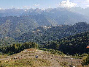 Высота 1326 метров (Krasnodar Territory, Sochi Resort City Urban District, Krasnaya Polyana Resort), dağ zirvesi  Soçi'den