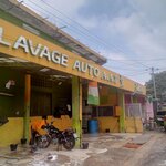 A. A. T Car Wash (Rue D7 No:31, La commune Adjamé), oto yıkama  Abican'dan