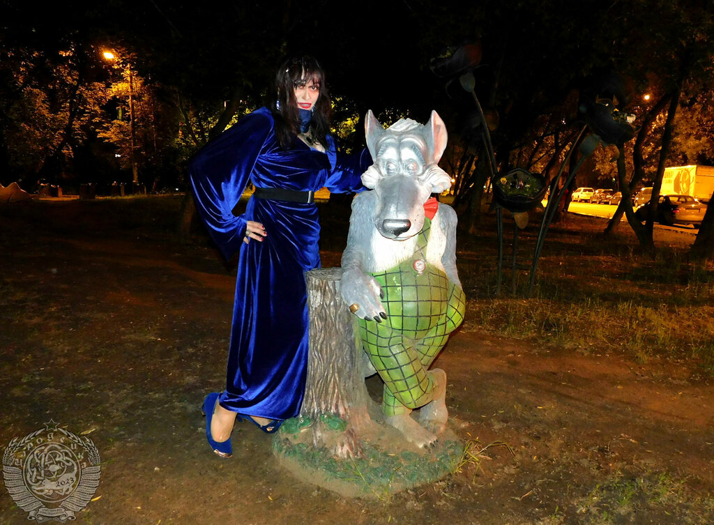 Park, sokak heykeli Волк, Moskova, foto