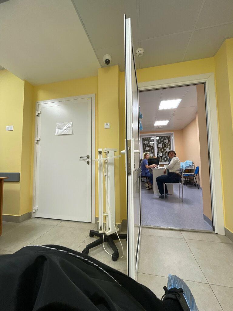 Uzmanlık hastaneleri Медицинский офтальмологический центр, Simferopol (Akmescit), foto