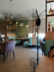 Kunak House (prospekt Lenina No:1А), kafe  Adygeysk'ten