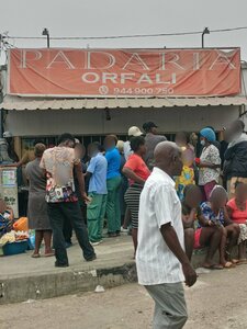 Orfali (Luanda, Rua dos Heróis), ekmek fırını  Loanda'dan