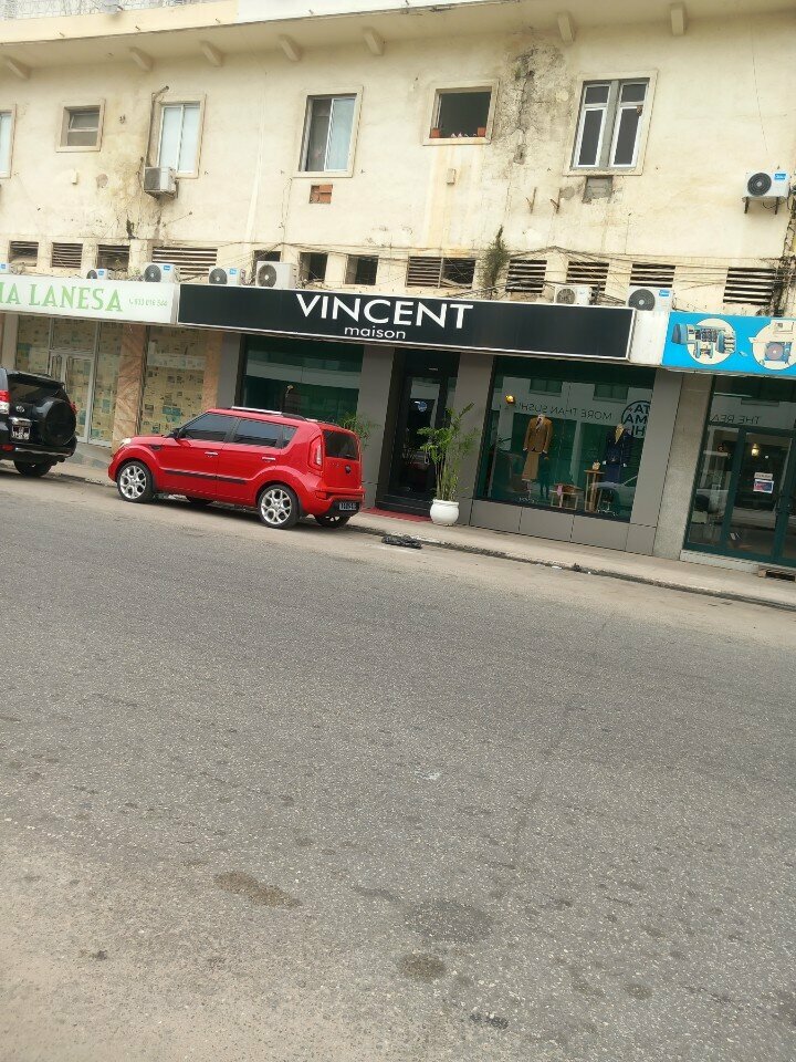 Giyim mağazası Vicent e Maison, Loanda, foto