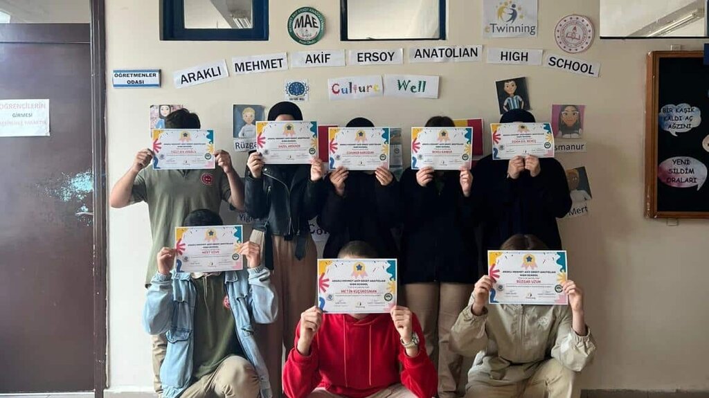 Lise Araklı Anadolu Lisesi, Araklı, foto