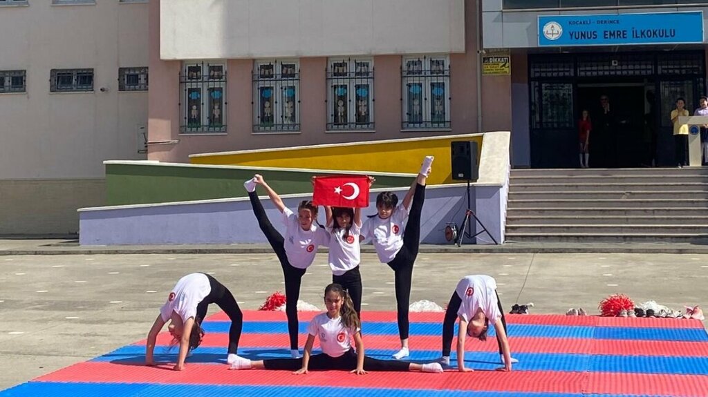 i̇lkokul Yunus Emre İlkokulu, Derince, foto