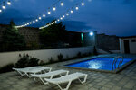 Family Time Garden (Gevorg Chaush Avenue No:1/79, Proshyan village), yüzme havuzları  Kotayk'tan