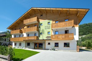 Ostello Alpino (Lombardy, Sondrio, Via Milano, 88), otel  Bormio'dan