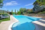 Poggiluglio (Tuscany, Provincia di Siena, Colle di Val d'Elsa, Piazza Martiri di Montemaggio, 2), daireler  Toskana'dan