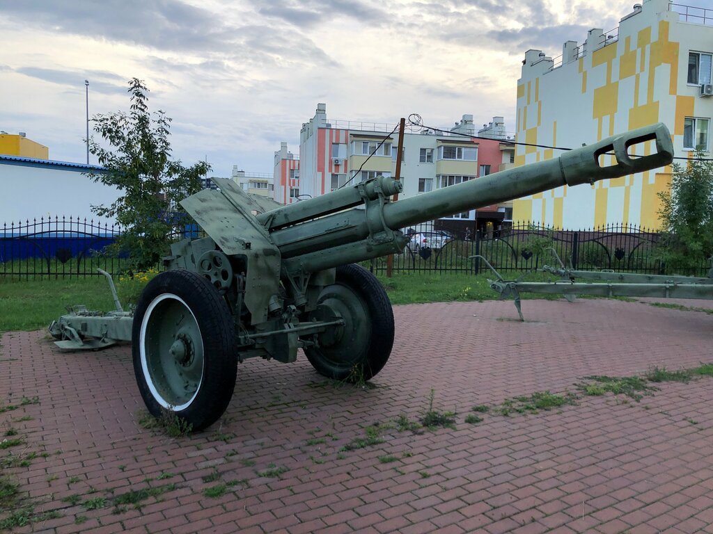 Teknoloji anıtı Гаубица образца 1943 года Д1, Ulyanovsk, foto