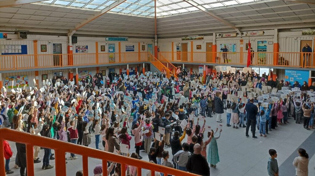 i̇lkokul Şehit Şerife Bacı İlkokulu, İstanbul, foto