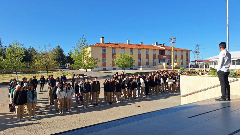 Lise Gülnar Anadolu Lisesi, Gülnar, foto