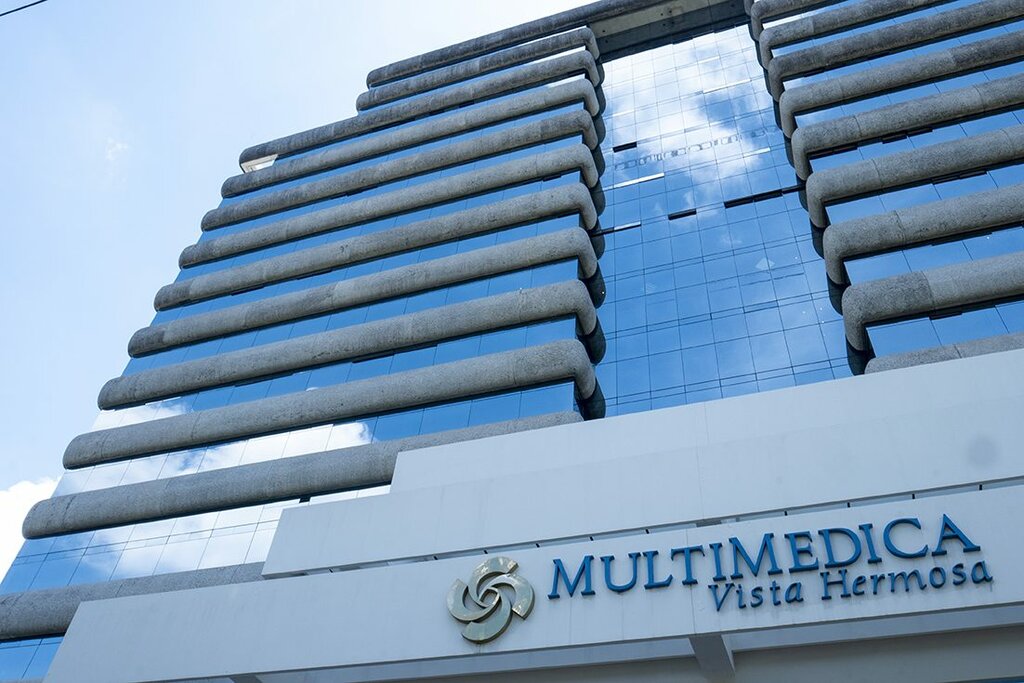 Tıp merkezleri ve klinikler Edificio Multimedica, Guatemala, foto