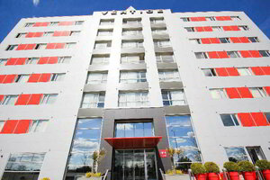 Vertice Roomspace Madrid (Calle Laguna Dalga No:10, Municipios Madrid, Madrid), otel  Madrid'den