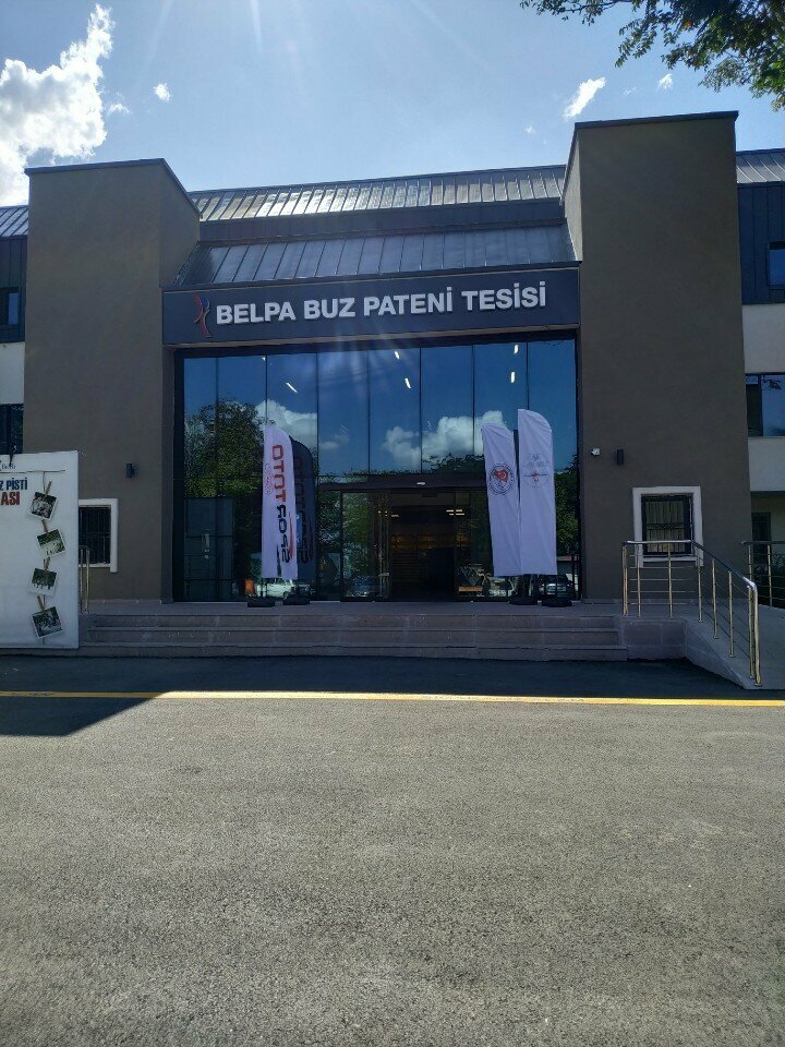 Buz pateni pistleri Belpa Buz Pateni̇ Tesisi, Ankara, foto