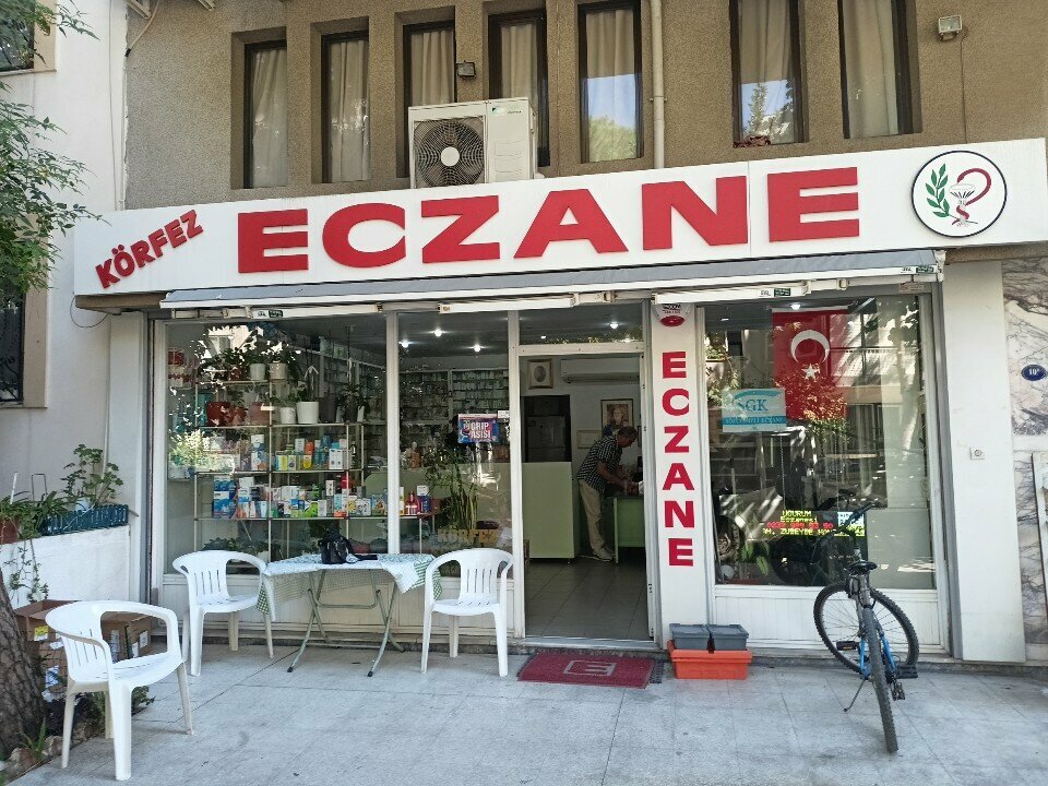 Eczaneler Körfez Eczanesi, İzmir, foto