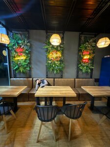 Farah (İsmail Samani Cad. No:142), fast food  İsteravşan'dan