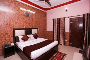 Mehfil Hotel by Oyo Rooms (State of Uttarakhand, City of Haridwar), otel  Haridwar'dan