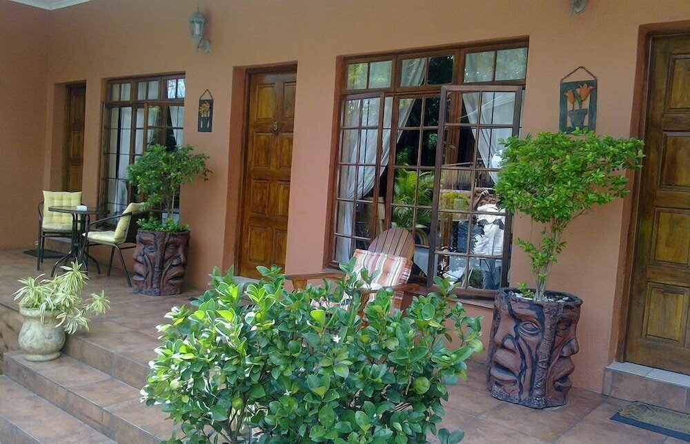 Otel Harmony Guesthouse, Mbombela, foto