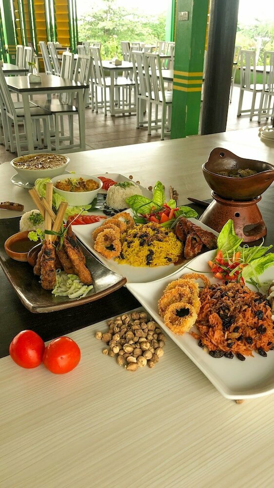 Otel Grand Madani Hotel by Prasanthi Syari'ah, Mataram, foto