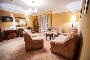 SPA Hotel Splendor (Podkarpackie Voivodeship, Powiat Rzeszowski, Lubenia, Siedliska, 495), otel  Aşağı Karpatya Voyvodalığı'ndan