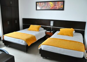 Hotel Toscana Plaza (Valle del Cauca, Municipio de Santiago de Cali, Autopista Sur), otel  Cali'den