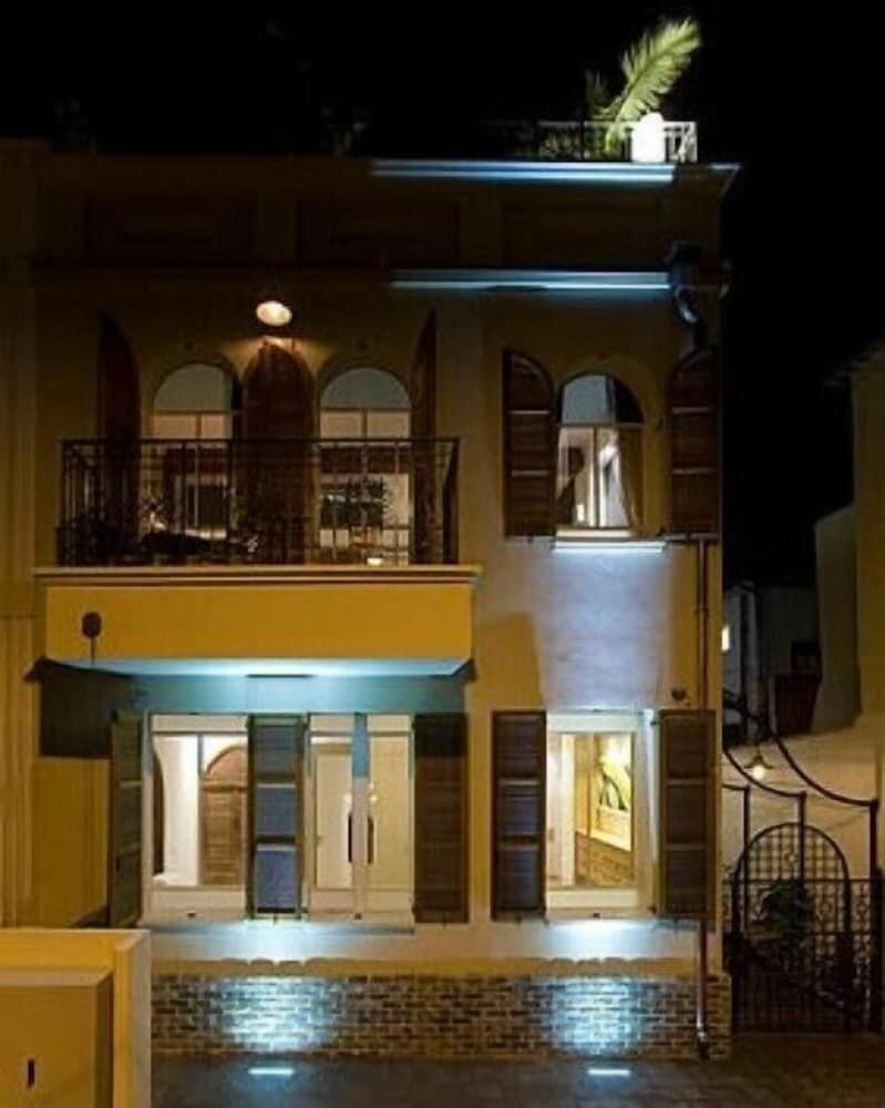 Otel Tel Aviv Home - Basel Square, Tel Aviv, foto