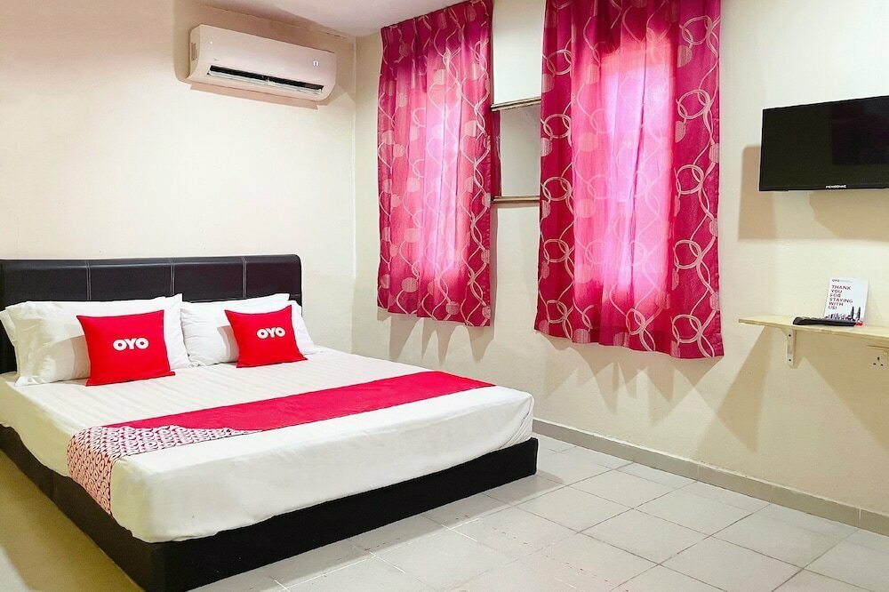 Otel Oyo 90324 Muar Station Hotel, , foto