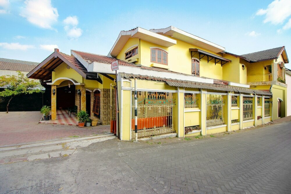 Otel Oyo 1770 Hotel Mawar Saron 2, Dünya, foto