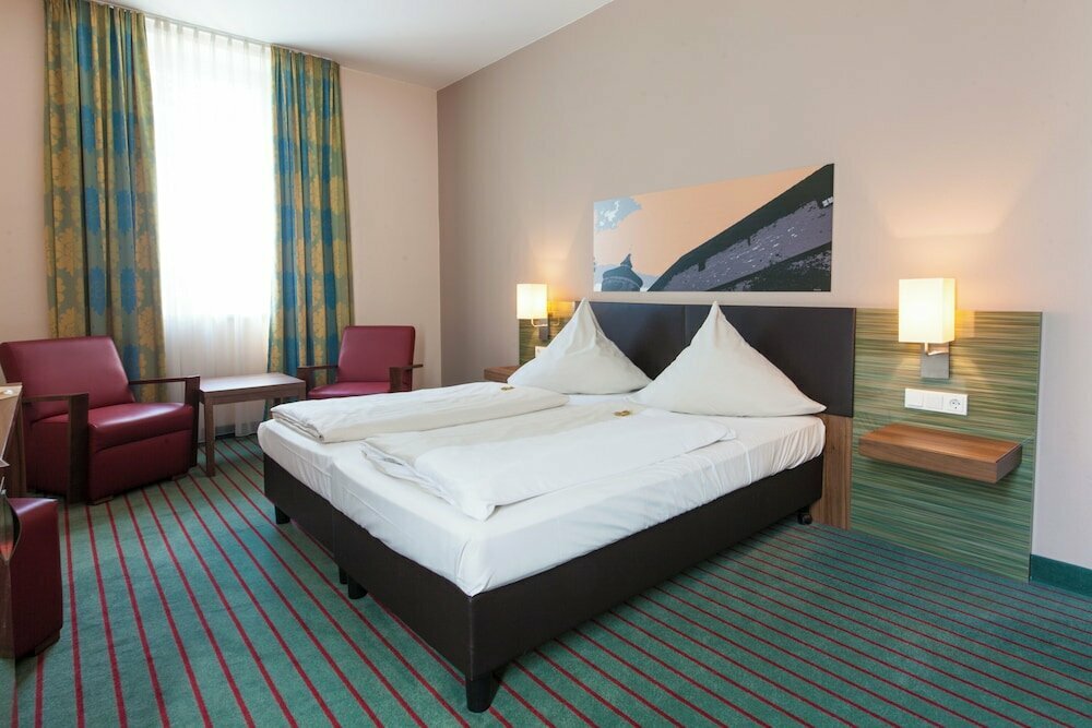Otel Novina Hotel Tillypark, Nurnberg, foto