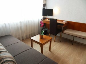 Hotel Linnert (Darmstädter Straße No:72, Weiterstadt), otel  Weiterstadt'tan