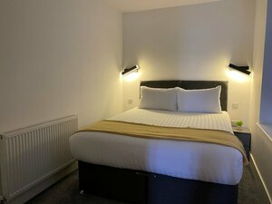 Eden Escapes Serviced Apartments (England, Lancashire County, Marine Drive), otel  Morecambe'dan