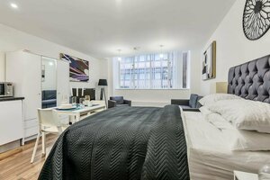 Contemporary Apartment Central Liverpool (England, Liverpool, Liverpool, The Strand), otel  Liverpool'dan