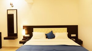 Hotel Max Inn (State of Bihar, City of Bhagalpur), otel  Bhagalpur'dan