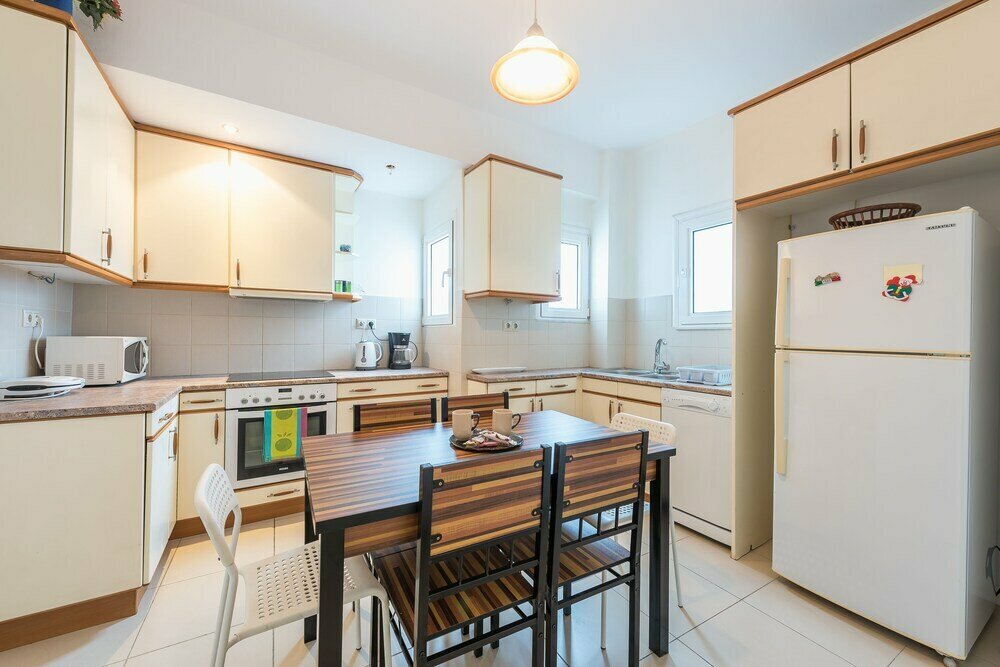 Otel Spacious Holiday Family Home by Cloudkeys, Atina, foto