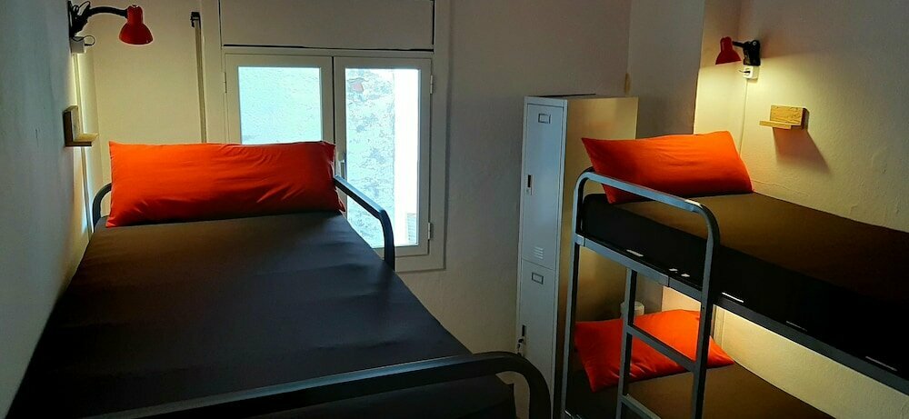 Otel Mana Mana Youth Hostel, Tossa de Mar, foto