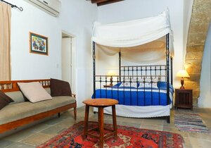 Zoe Traditional Holiday Apartments B&b (Larnaca District, Tochni), otel  Larnaka İlçesi'nden
