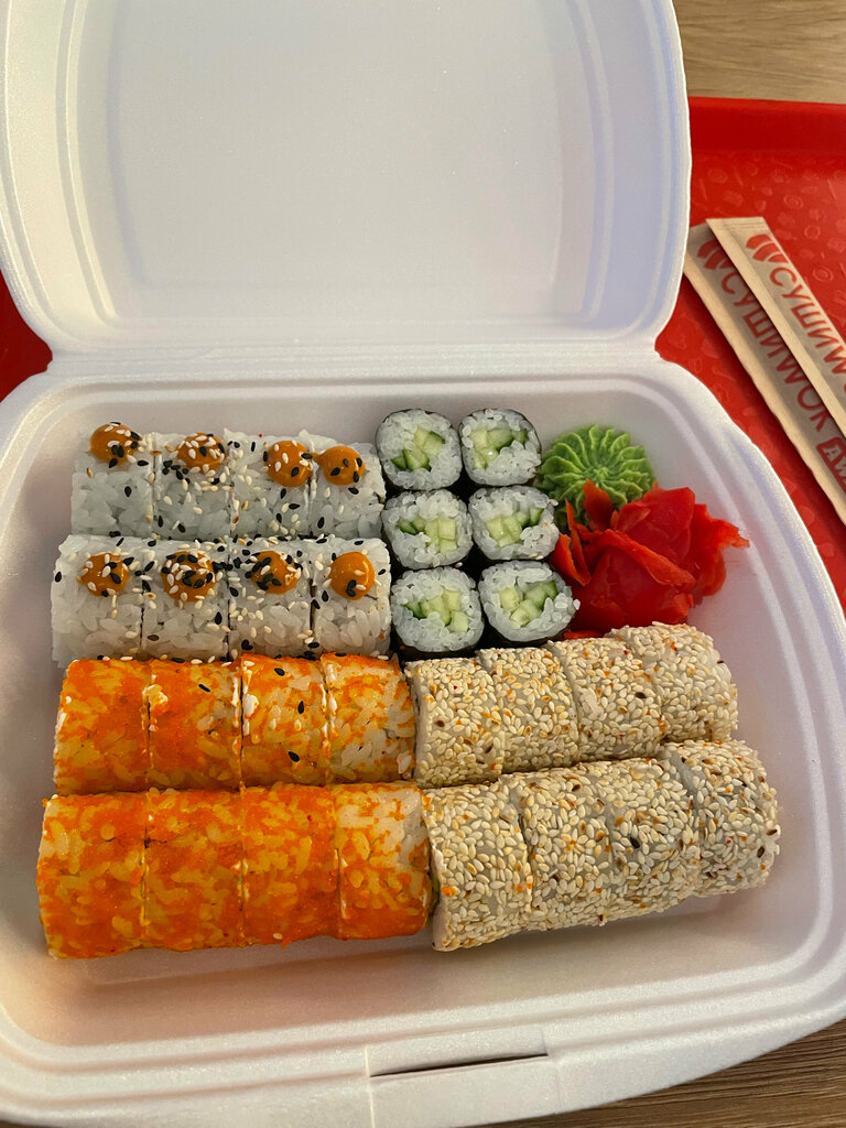 Suşi ve asya ürünleri Sushi Wok, Moskova, foto