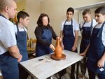 Муза (No:2Б, posyolok gorodskogo tipa Kalininets), çömlek atölyesi  Moskova ve Moskovskaya oblastından