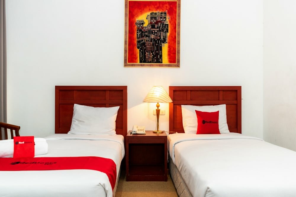 Otel RedDoorz Plus Syariah near Java Supermall Semarang 2, Semarang, foto