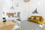 Holidays2Malaga Picassus Lofts (Calle Sierra Bermeja No:10, Malaga), otel  Malaga'dan