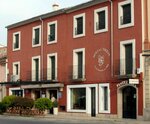 Hostal - Restaurante Emilia (Calle Plaza Del Campillo No:28, Trujillo), otel