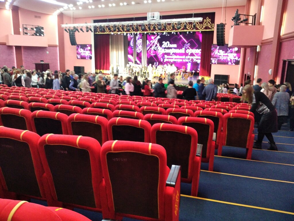 Kültür merkezleri Yaşlar Sarayı Ulusal Medeniyet Merkezi, Kostanay, foto