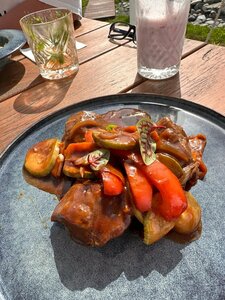 Vdoh (Republic of Altai, Chemalskiy rayon, selo Anos, Klubnichnaya ulitsa), kafe  Altay Cumhuriyeti'nden
