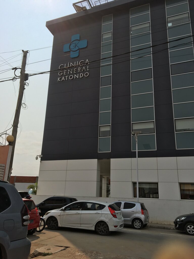 Tıp merkezleri ve klinikler Clínica General Katondo, Loanda, foto