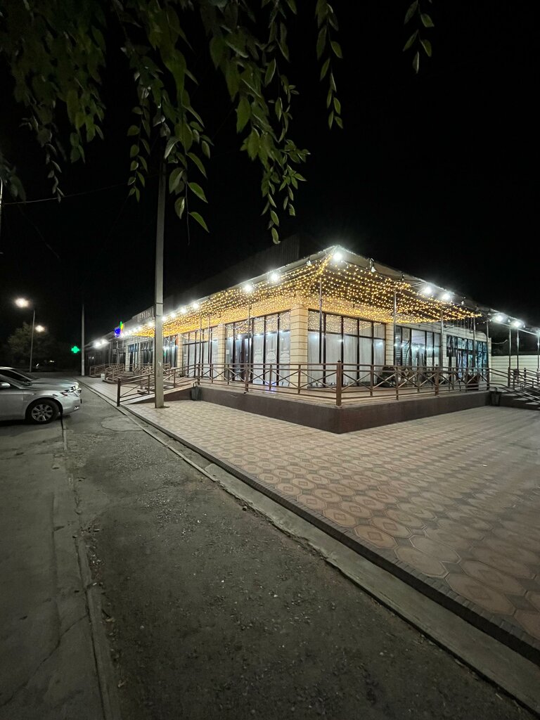 Restoran Bi HaveChick Arys, Arıs, foto